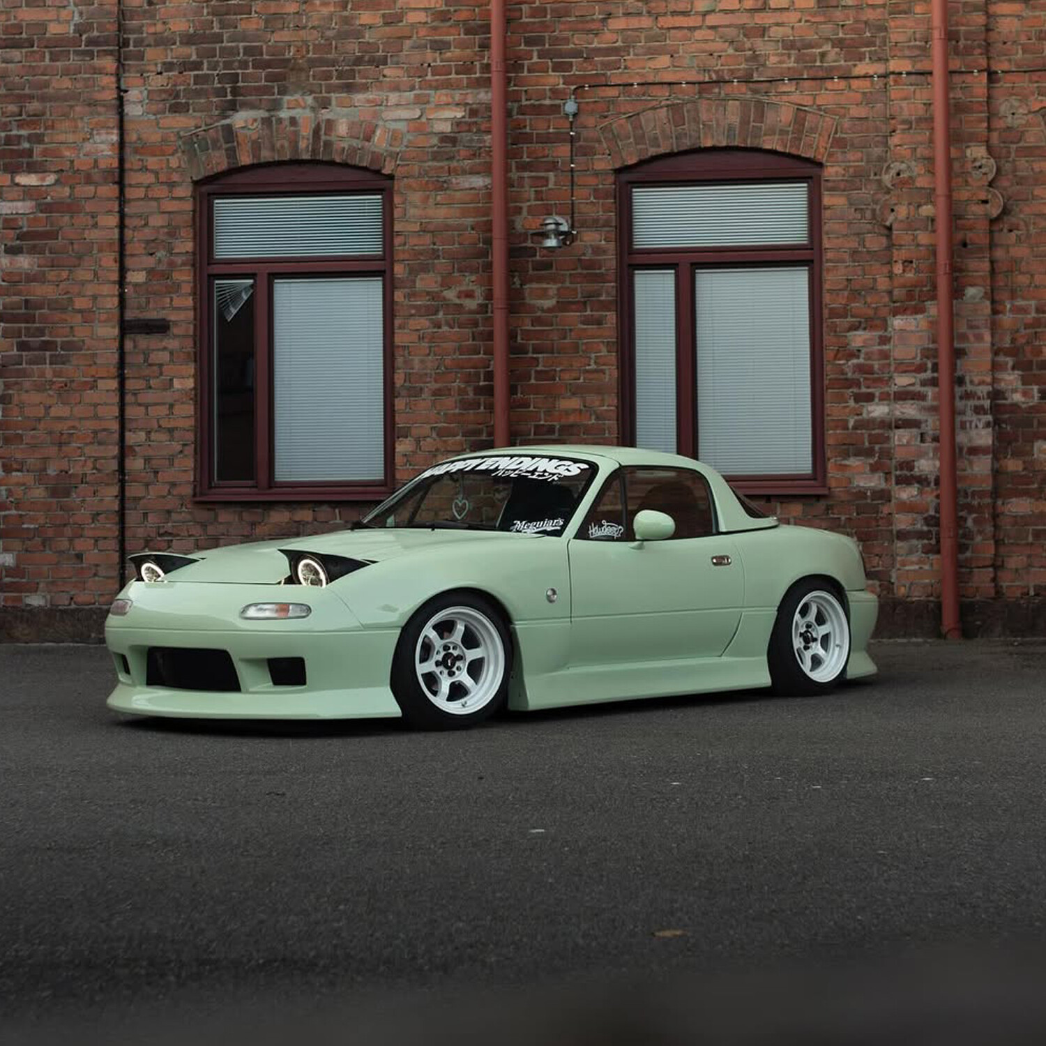Mazda Miata 1990-1997 Deuce Style 4 Piece Polyurethane Full Body Kit